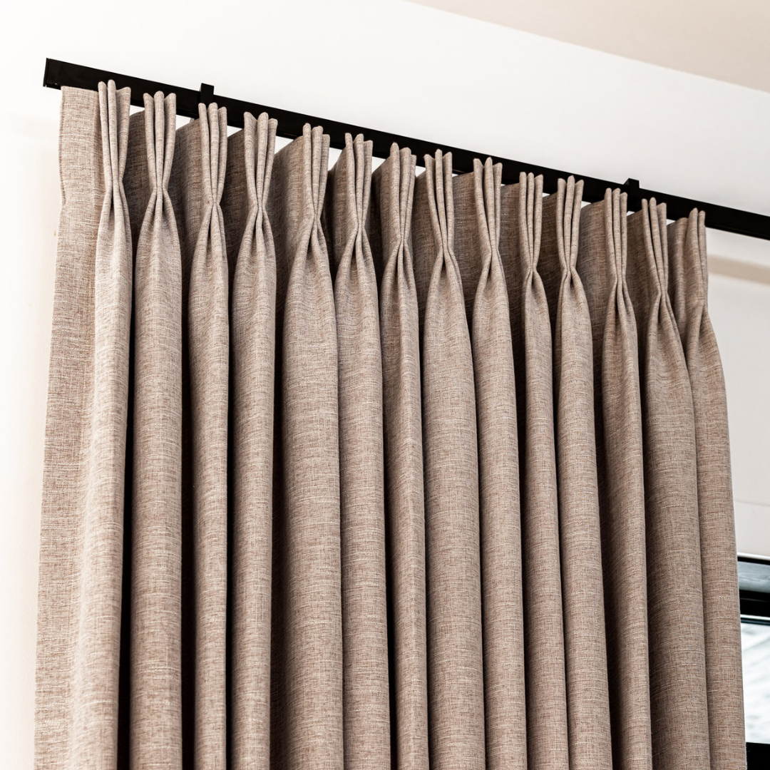 Rideaux Plis Français | L'Essence du luxe dans votre maison – STORESRABAIS